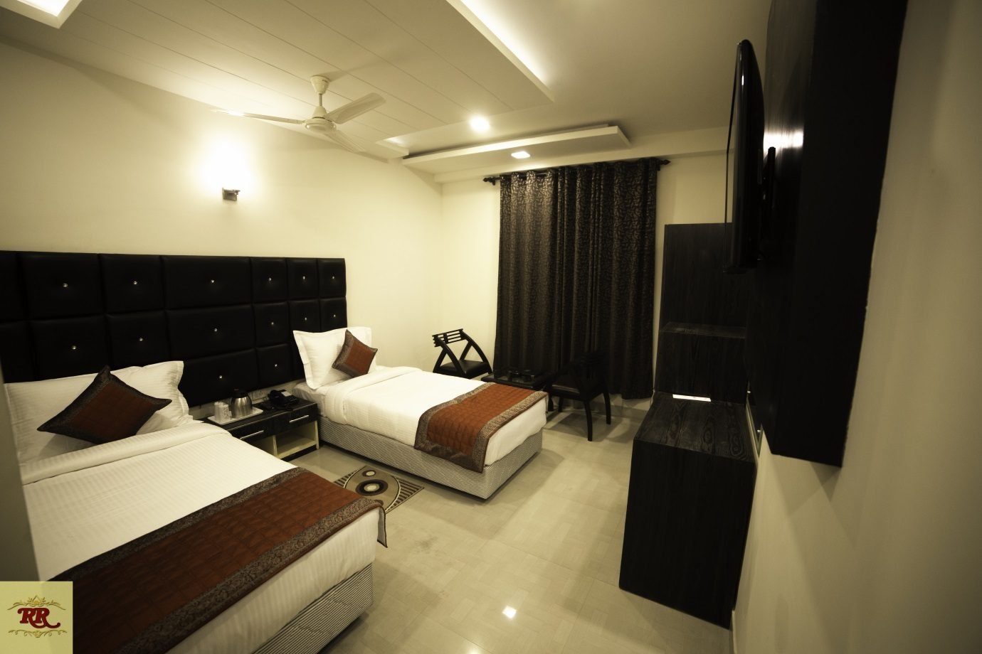 Deluxe Room - Royal Rosette